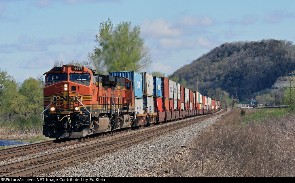 BNSF 4997